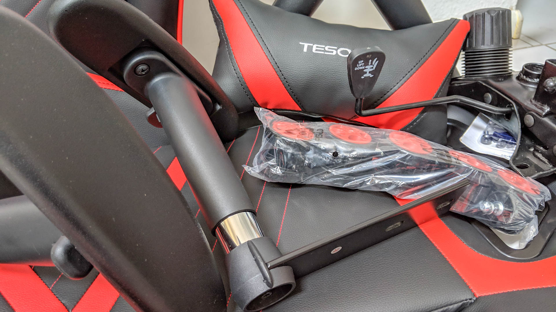 Der Tesoro Zone Speed F700 im Test, ein guter Gaming Chair für unter ...