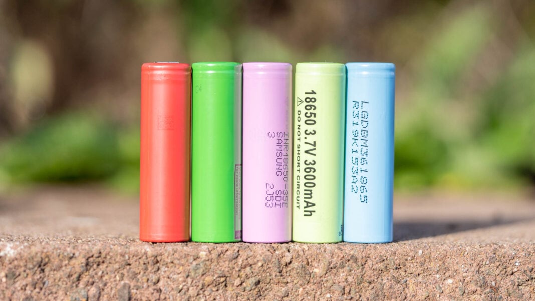 5x 18650 Li-Ion-Akkus mit mehr als 3400mAh im Vergleich, Panasonic, LG ...