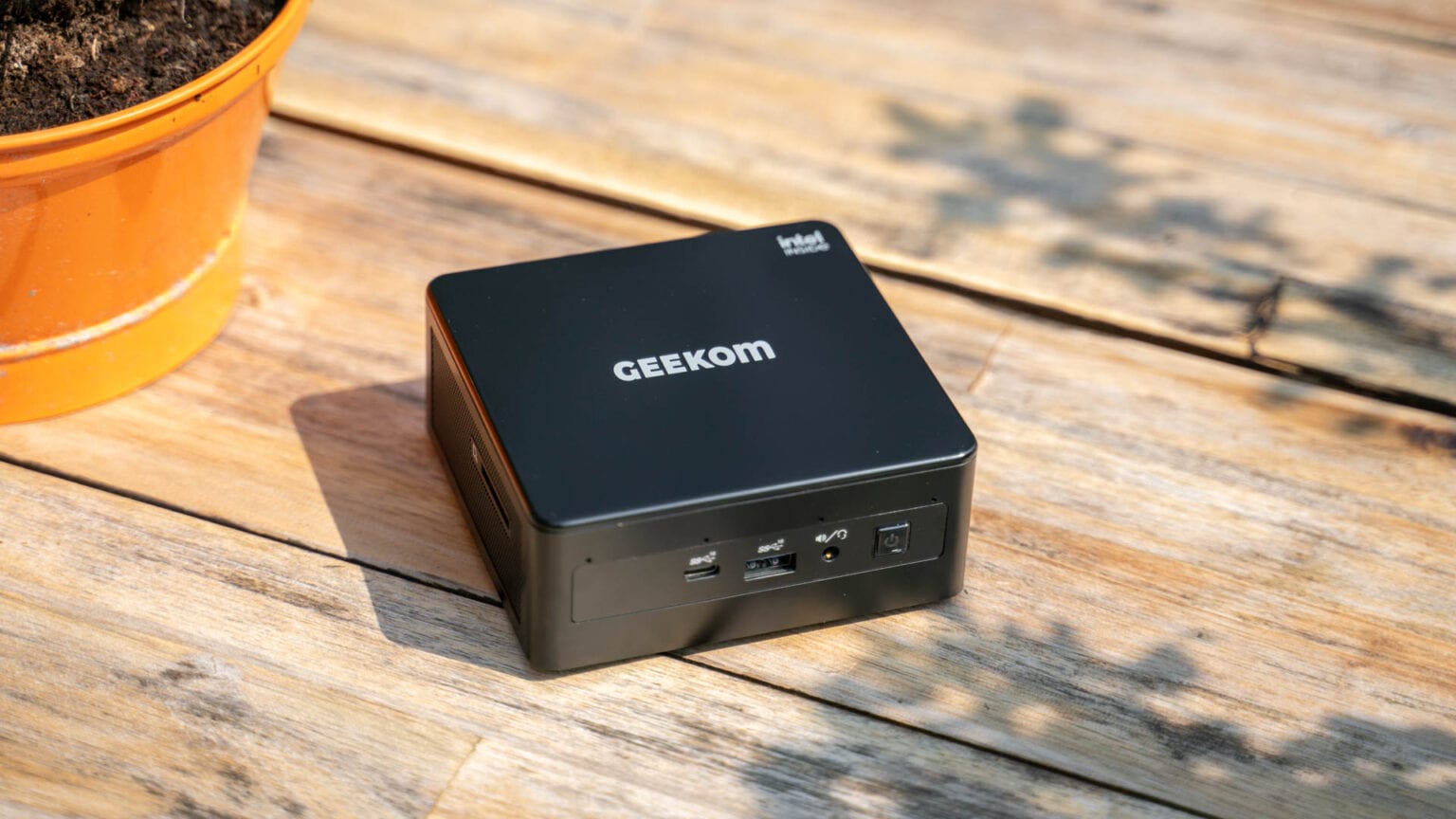 Der GEEKOM Mini IT8 Mini PC im Test, klein, kompakt und sparsam - Techtest