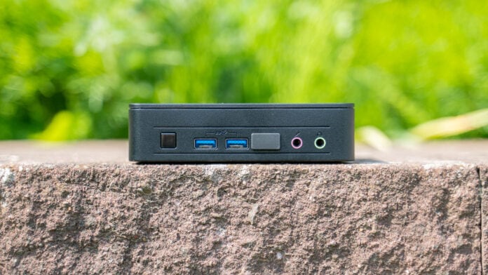 Der Intel NUC 11 Atlas Canyon im Test, für unter 200€ ein kompletter PC ...