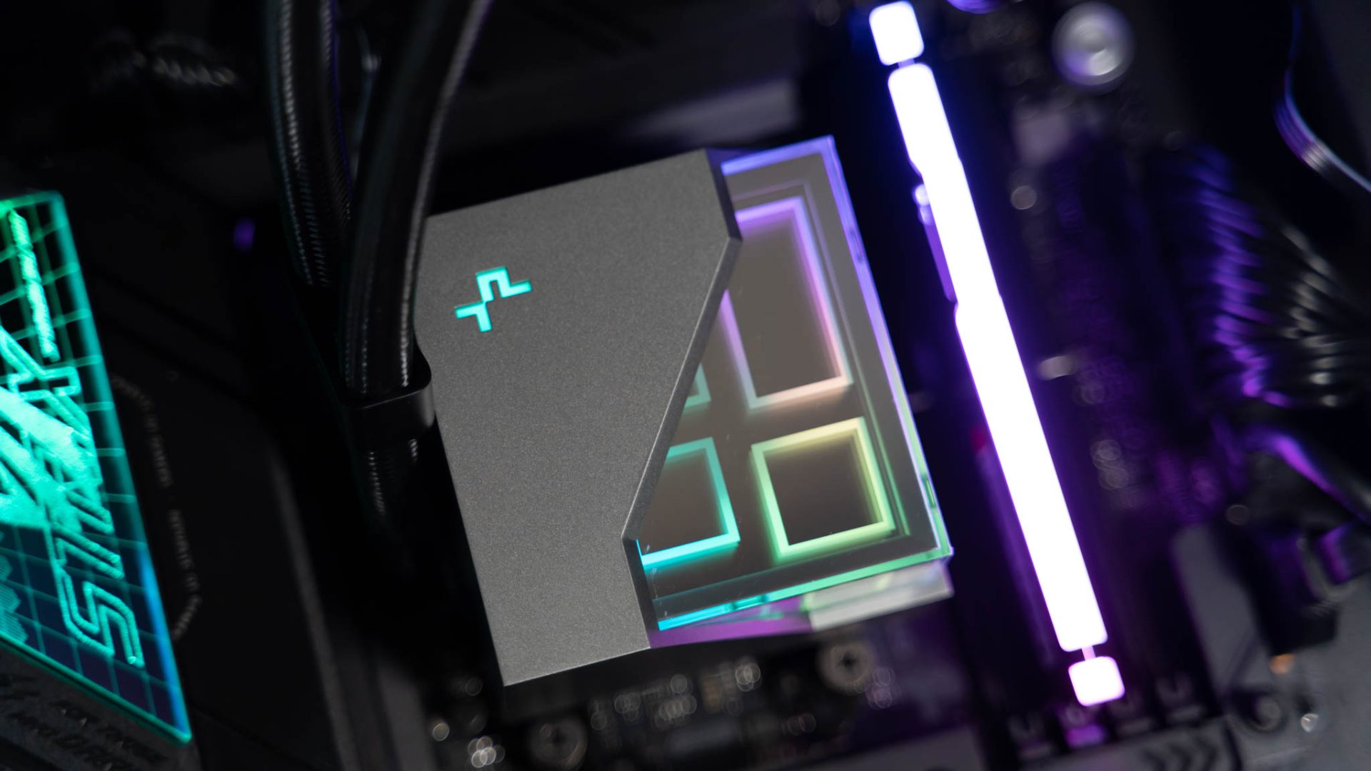 Test: DeepCool LT720, spannendes Design und höchste Leistung im Test ...