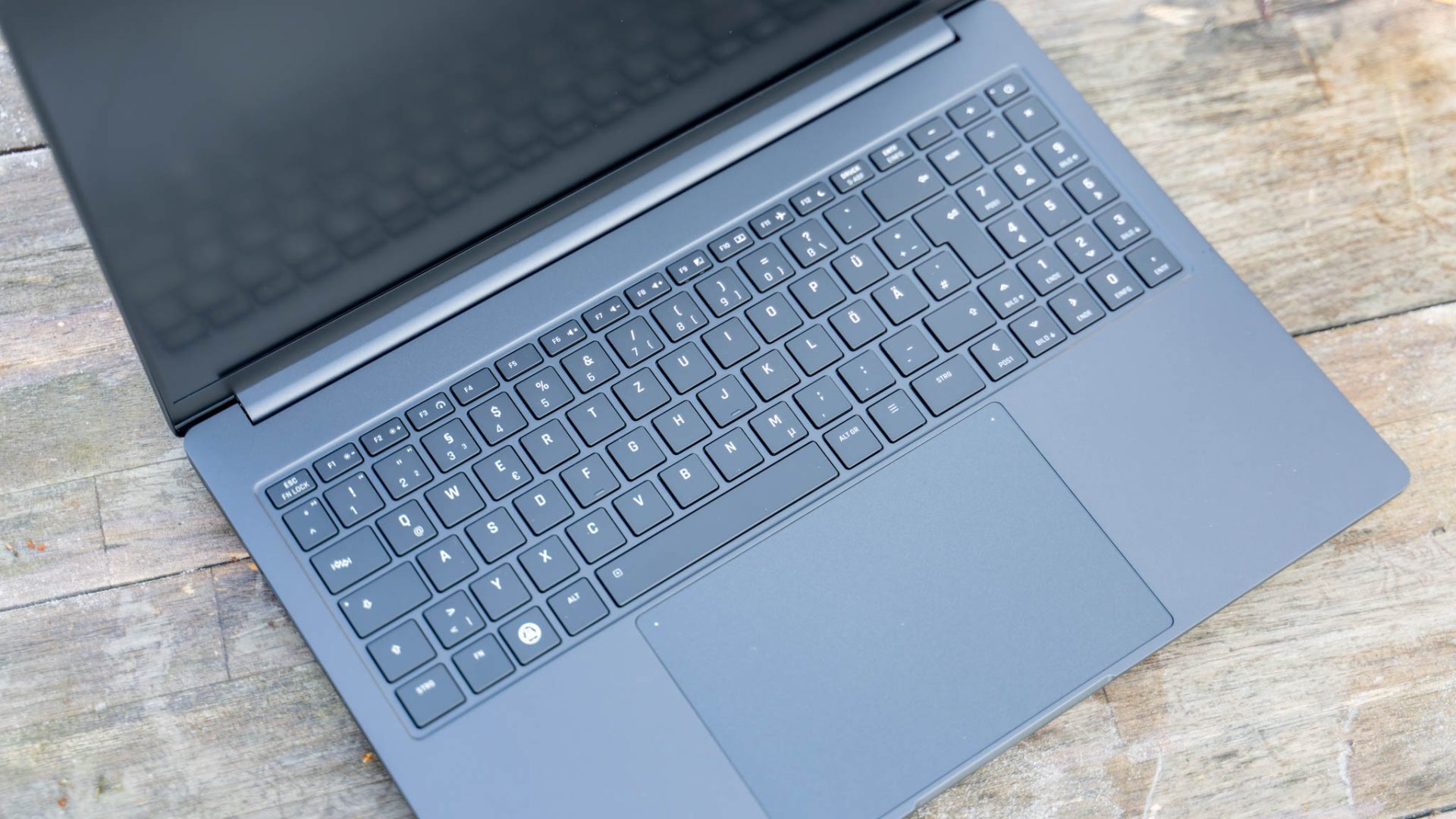 Test: Tuxedo InfinityBook Pro 16 - Gen7, das Traum-Linux Notebook ...