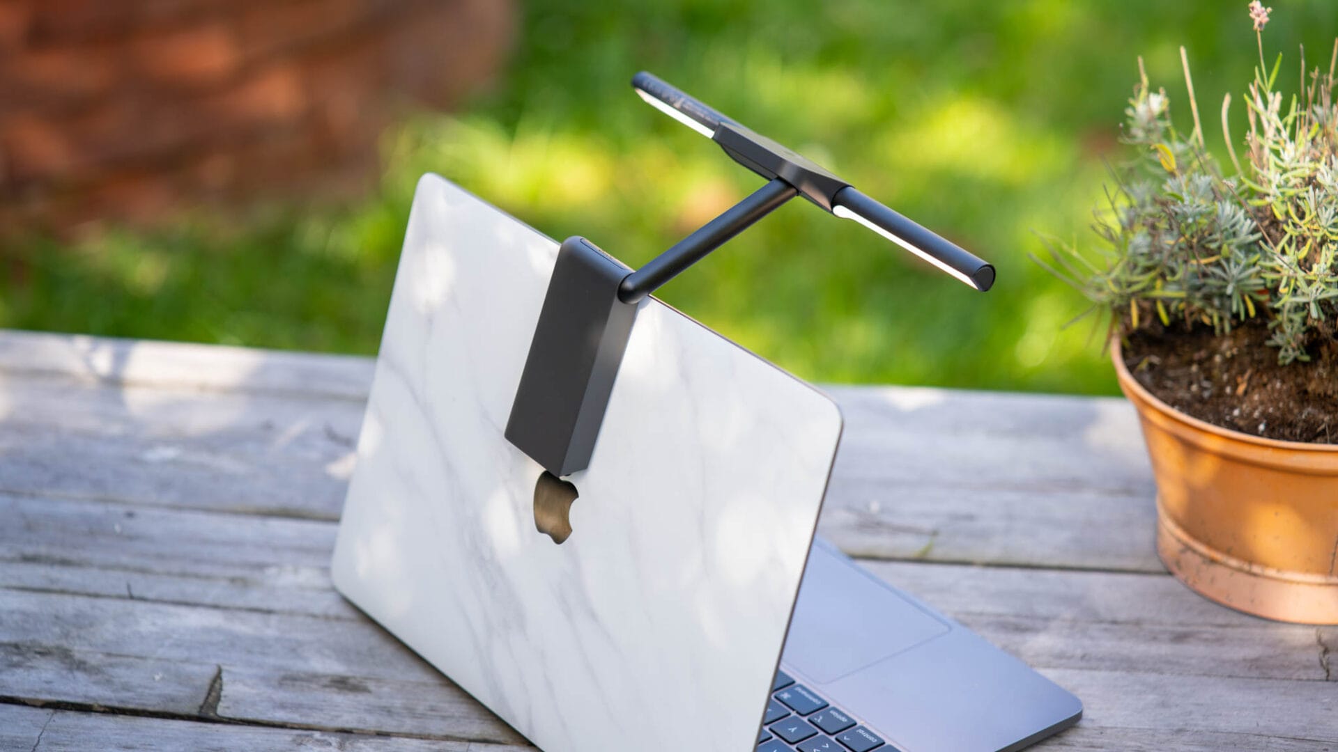 BenQ LaptopBar im Test, tolle Idee, hochwertige Umsetzung, gehobener ...