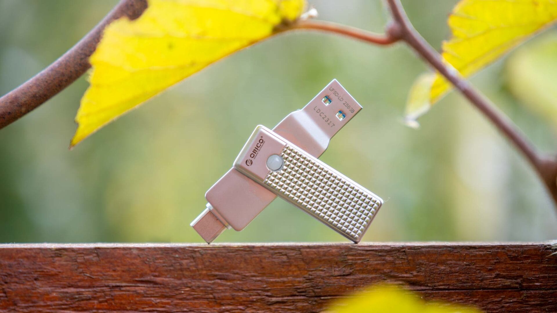 Schneller USB Stick fürs iPhone 15 Pro und PC/Mac, ORICO UFSD USB C ...