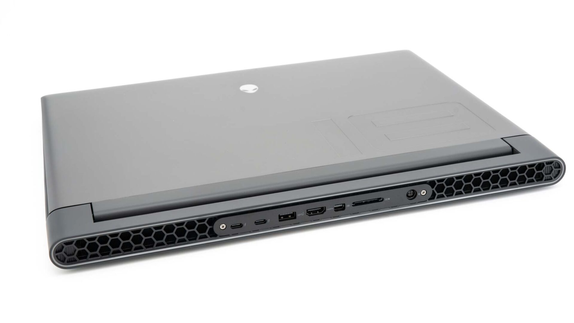 Alienware m18 im Test, monströse CPU Leistung im außergewöhnlichen ...