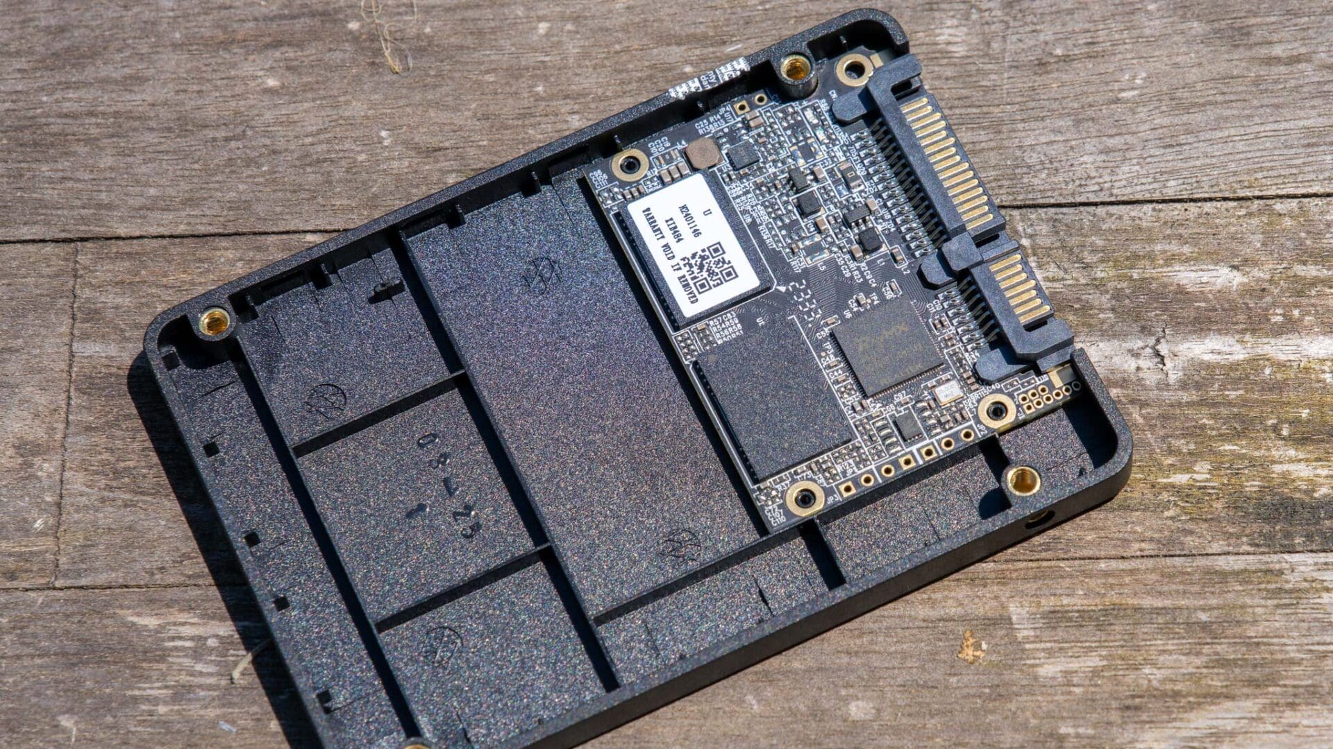 Verbatim Vi550 S3 SSD 4TB im Test: Günstige SATA SSD mit solider ...
