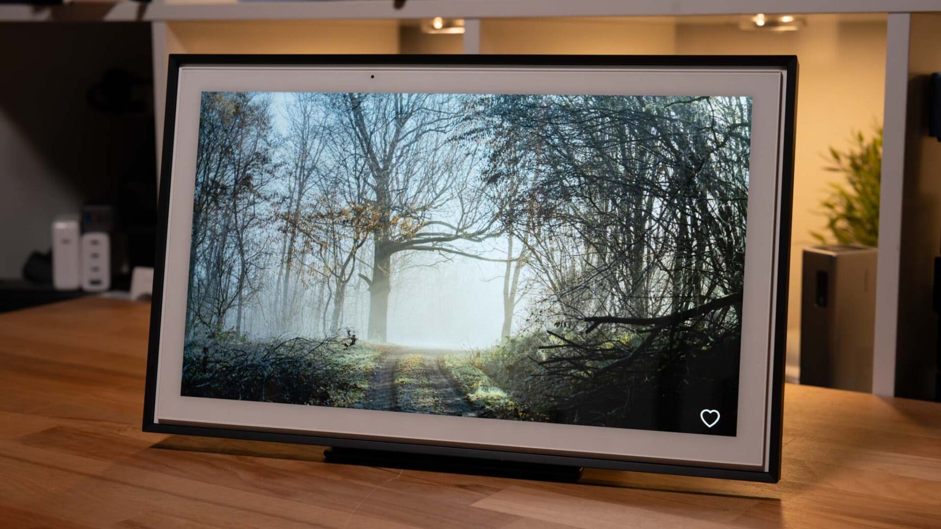 Skylight Frame 15 im Test, ein großer und imposanter WLAN Bilderrahmen ...