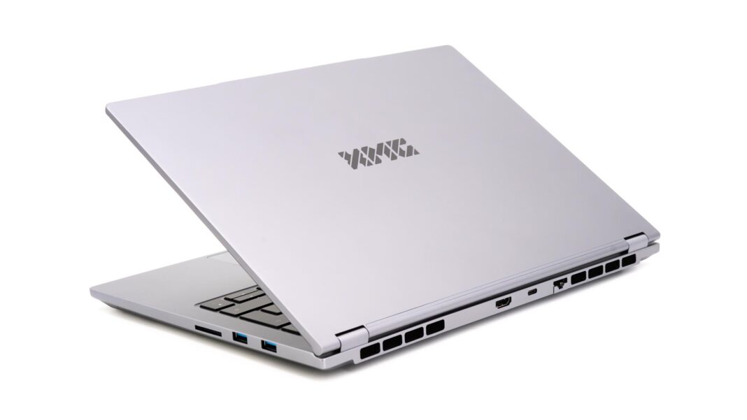 XMG EVO 14 im Test: Kompaktes Ultrabook mit starker Leistung für ...