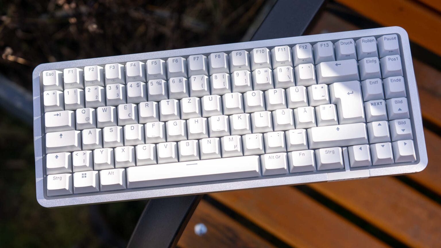 NZXT Function Elite MiniTKL im Test: guter Klang, schnell, magnetisch ...