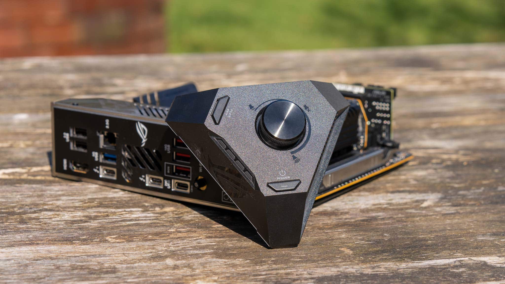 Das beste Mainboard-Feature! Der ASUS ROG STRIX HIVE II - Techtest