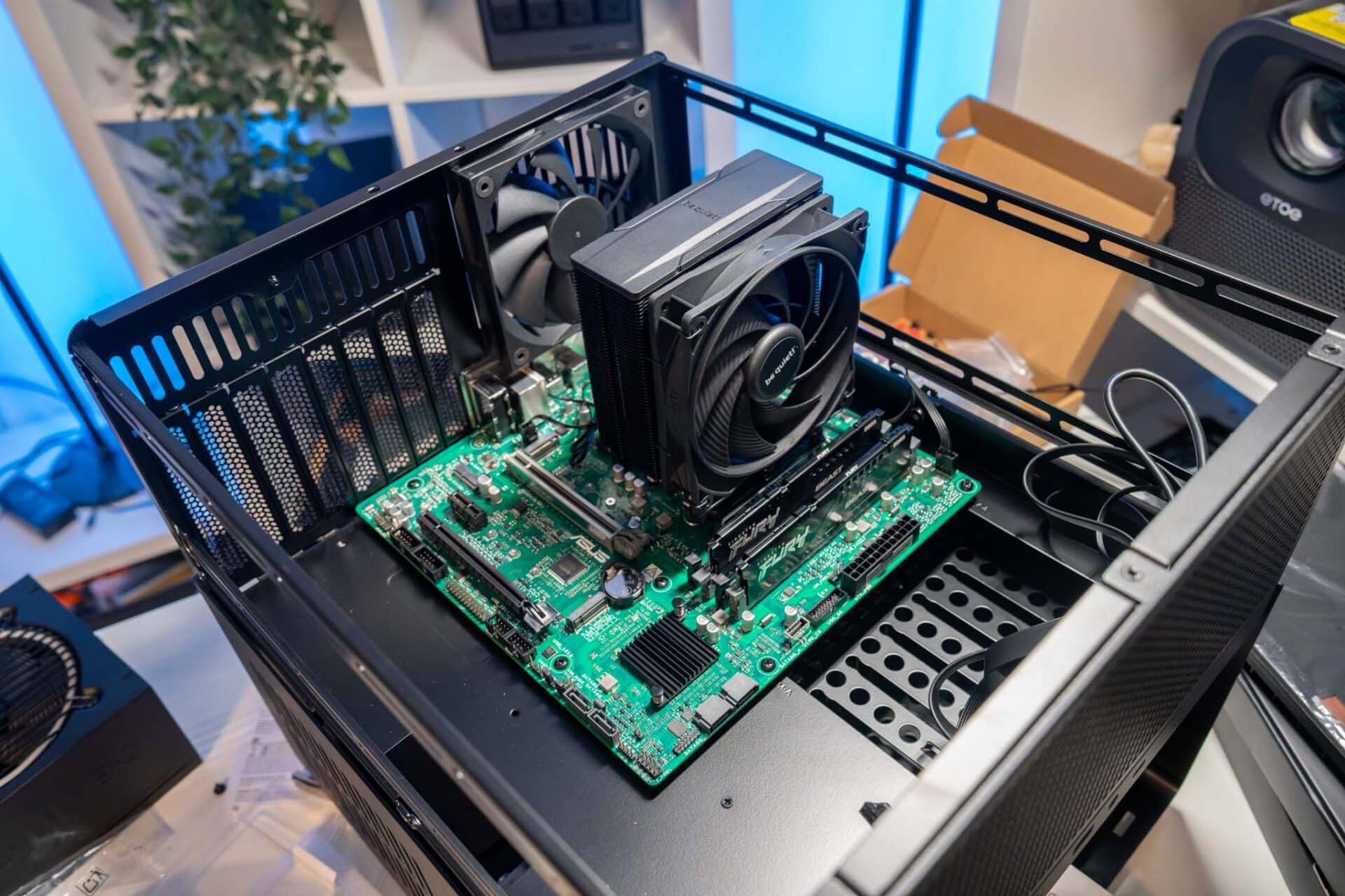 Das perfekte DIY NAS Gehäuse! 12 Hot Swap Schächte! Das Jonsbo N5 im ...